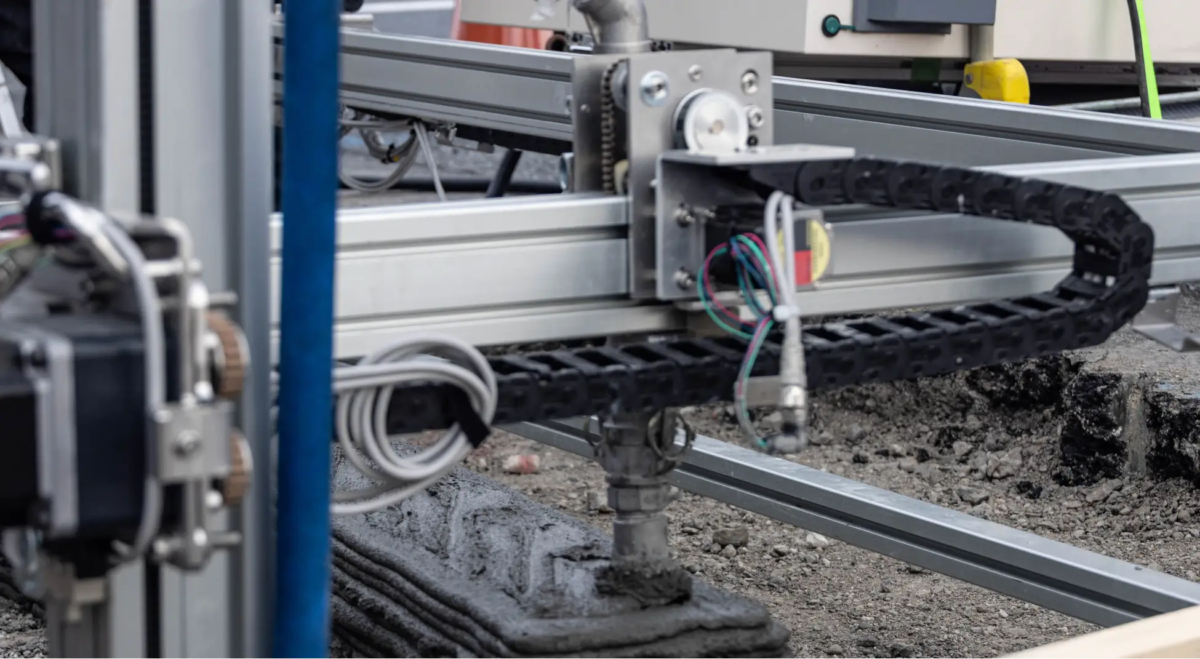 Polyuse | Polyuse、建設用3Dプリンタを用いた公共土木工事でのオンサイトプリンティングを国内初成功